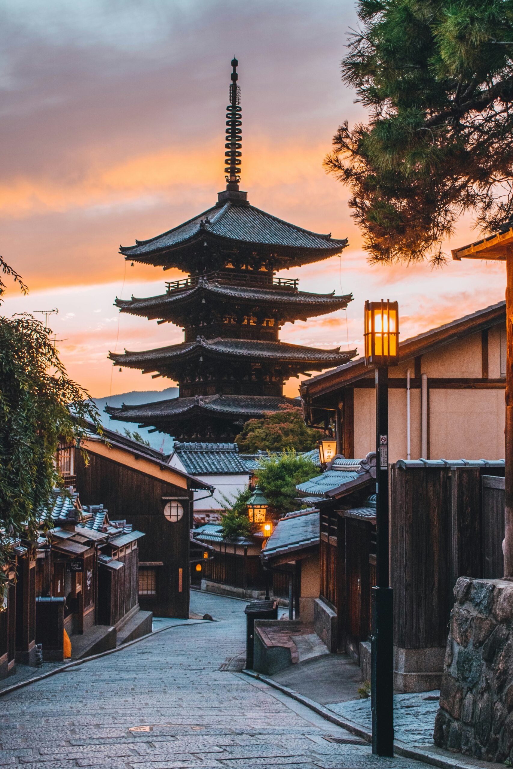 Cidades que Inspiram: Um Olhar Sensorial sobre Florença, Paraty, Kyoto ...
